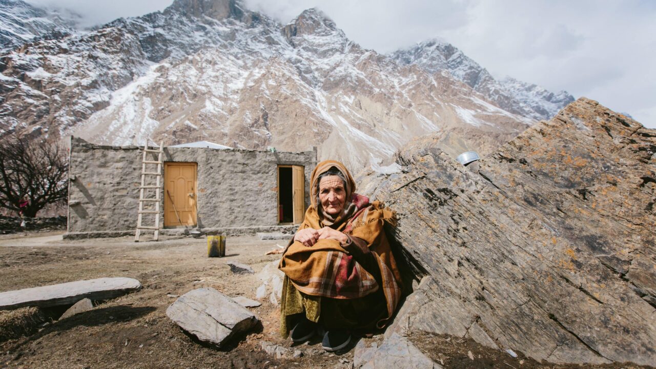 How To Photograph the Elderly—Shining a Light on Old Age | Learn ...